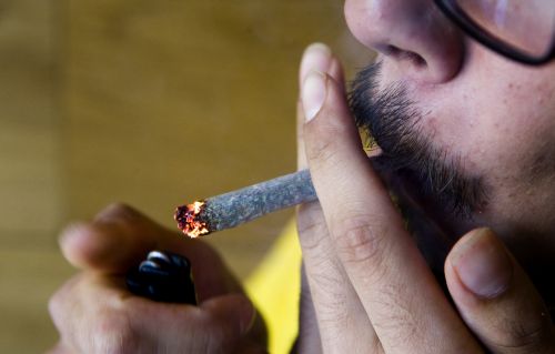 Man 'vergeet' hasj bij bezoek gevangenis