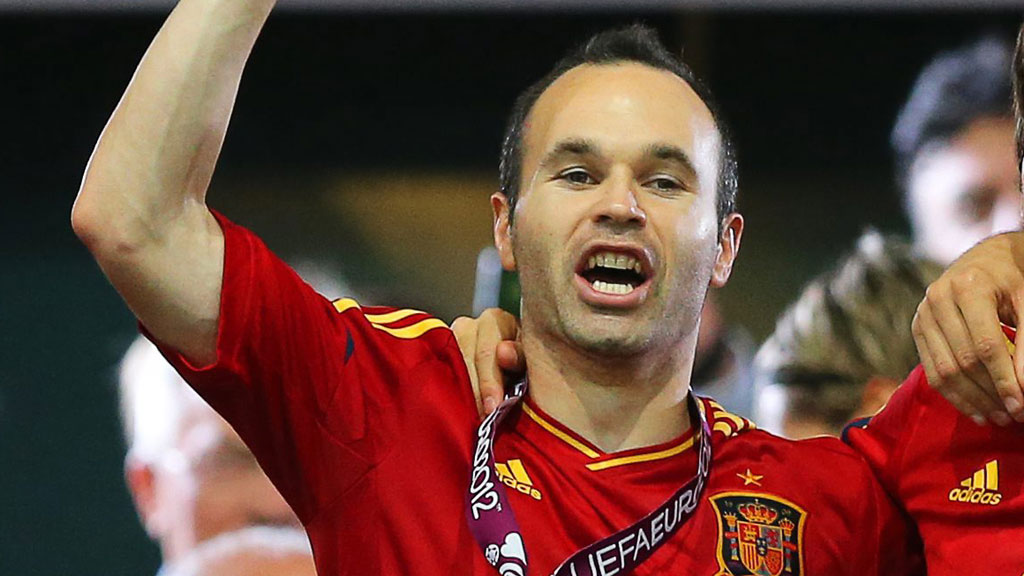 Andrés Iniesta beste voetballer van het EK
