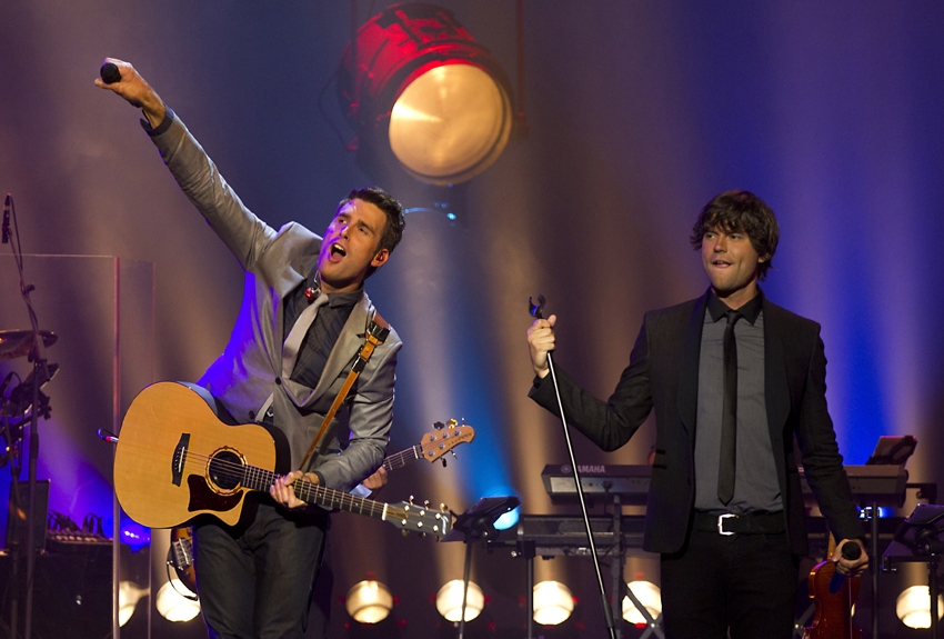 Nick en Simon spelen Sterker in Carré