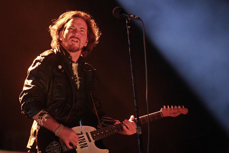 Pearl Jam covert Eagles of Death Metal