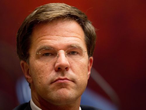 Rutte belt met Beatrix en Mabel