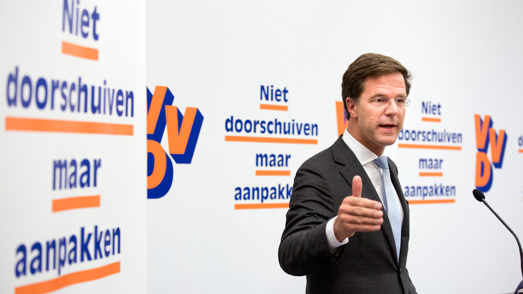VVD: fors bezuinigen, werken goedkoper maken